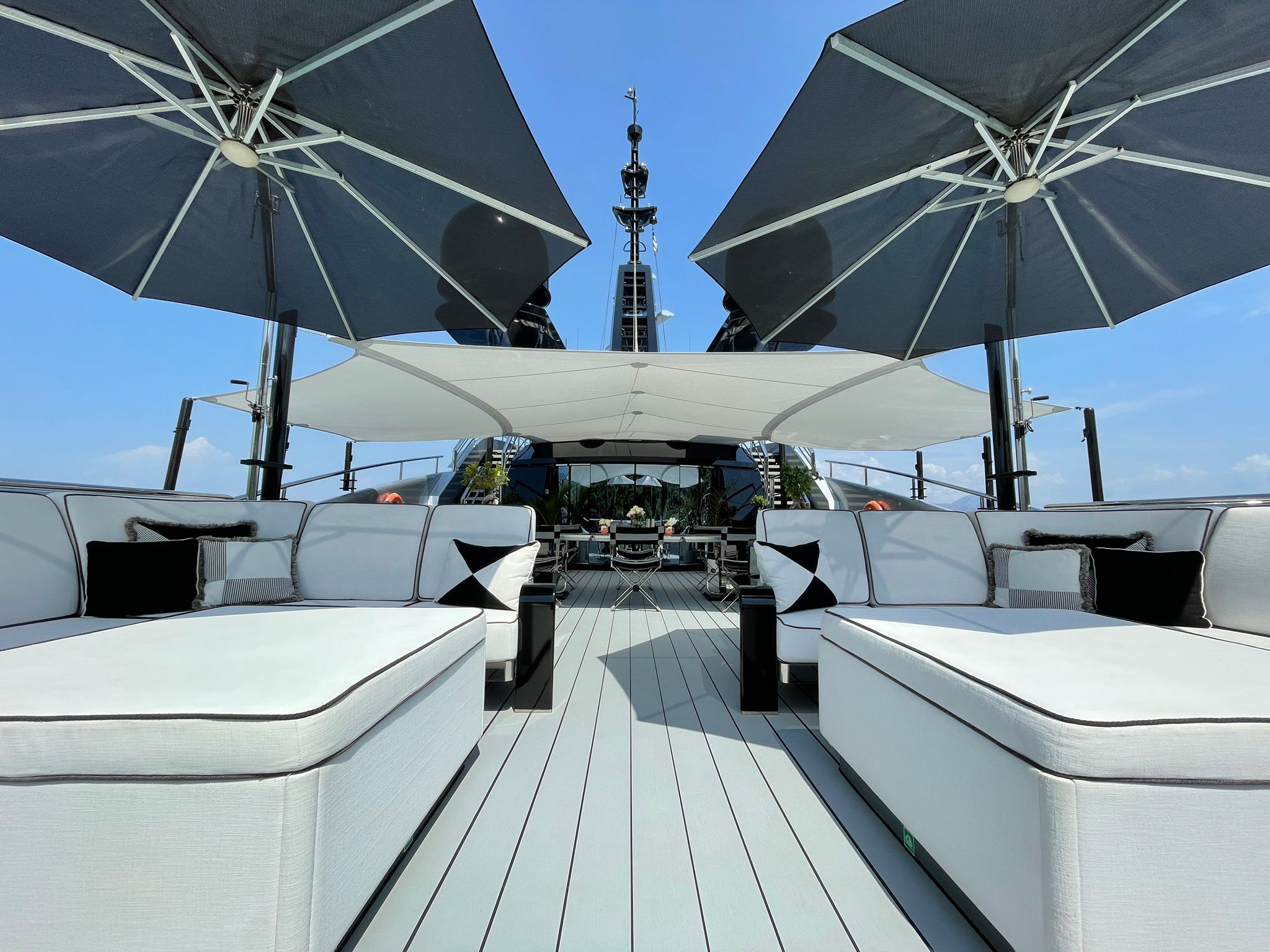 L'excellence des tissus marins pour la sellerie de yachts : alliance ...